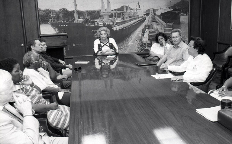 Desmond Tutu en el Canal de Panamá - El Faro | Canal de Panamá