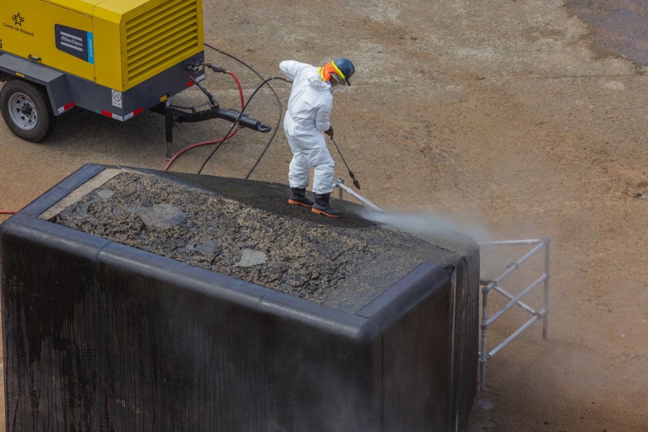 Esos bloques en el vertedero de Gatún ¿qué son? - El Faro | Canal de Panamá