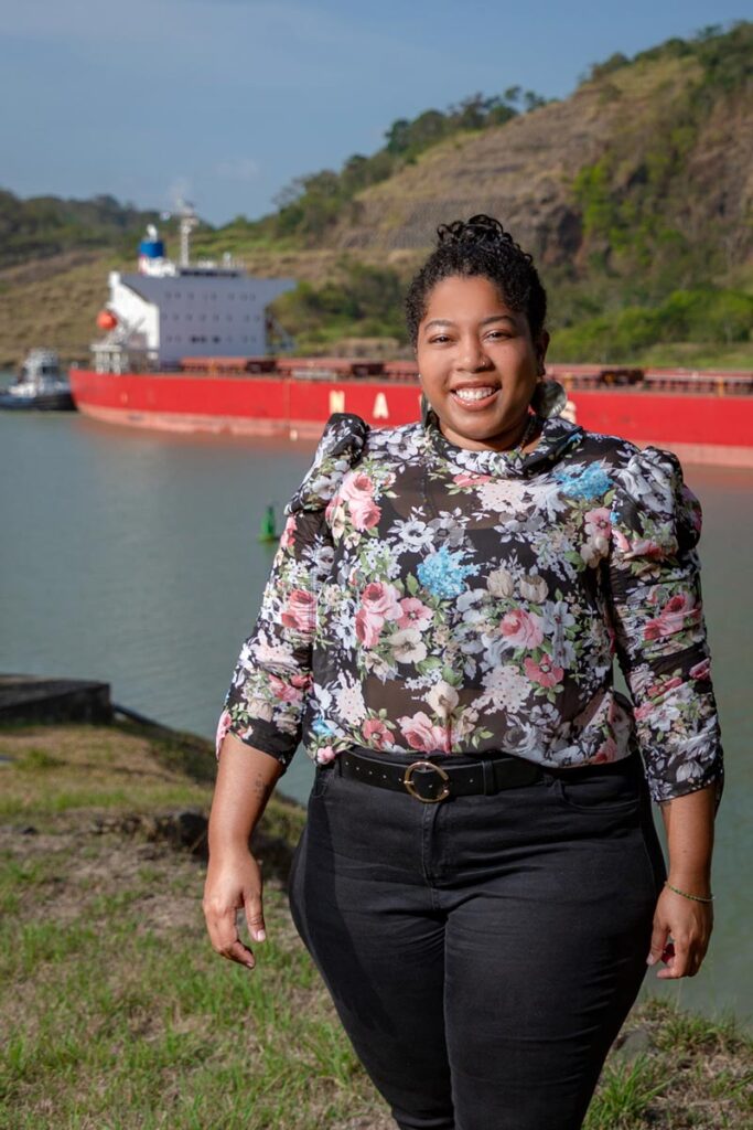 Stephanie Murillo, bregando contra el olvido - El Faro | Canal de Panamá