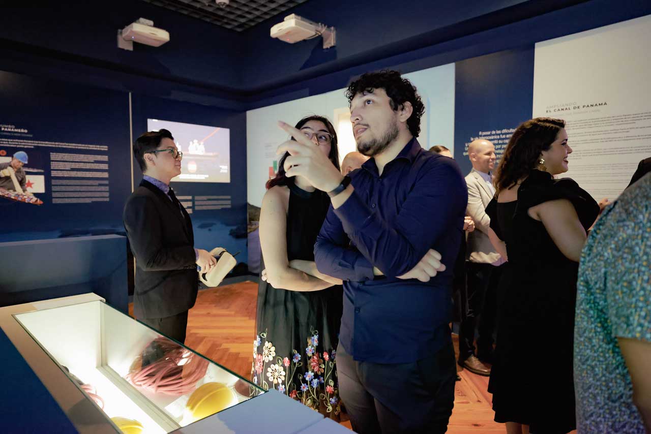 Museo del Canal presenta su nueva sala "El Canal en Manos Panameñas" - El Faro | Canal de Panamá